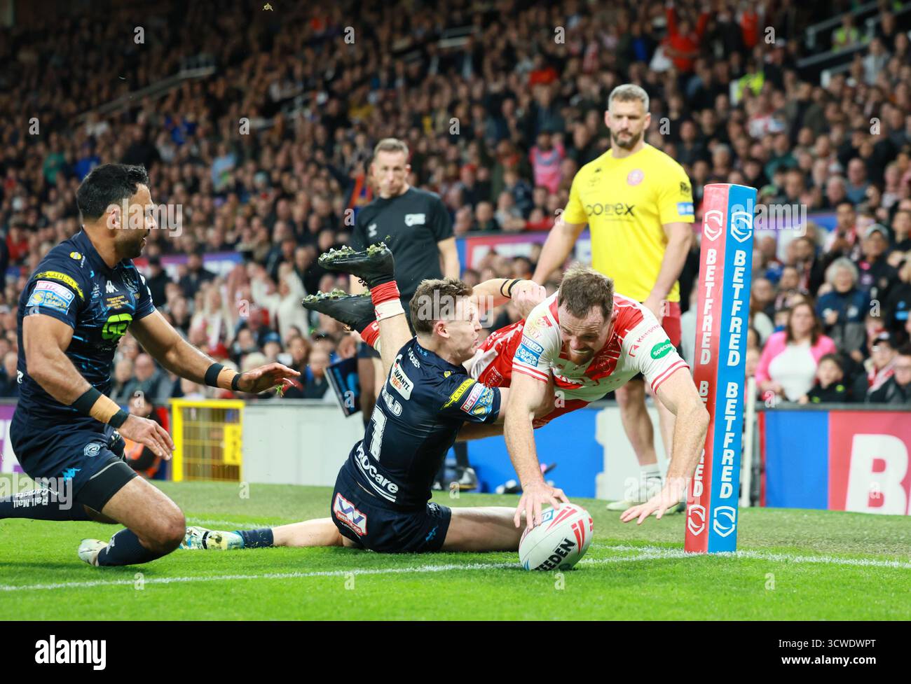 Hull KR's Joe Burgess scores their side's second try of the game during ...