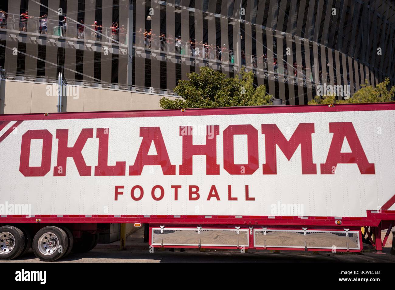 DALLAS, TX - OCTOBER 11: Oklahoma Sooners fans await the team arrival ...