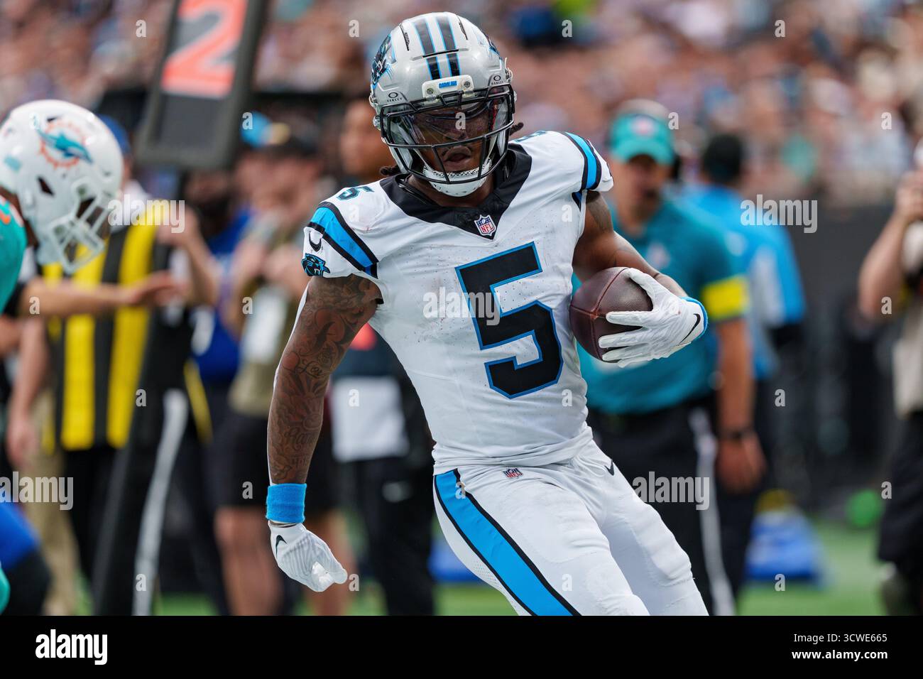 Carolina Panthers running back Rico Dowdle (5) plays during an NFL ...
