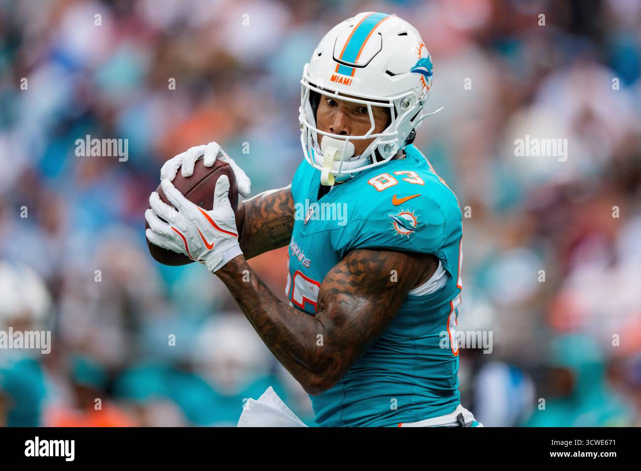 Miami Dolphins tight end Darren Waller (83) plays during an NFL ...