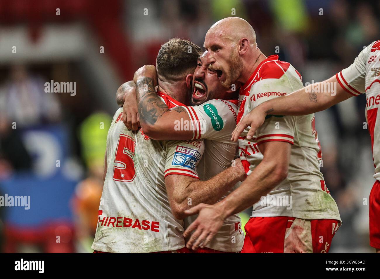 Joe Burgess of Hull KR celebrates his try during the 2025 Betfred Super ...