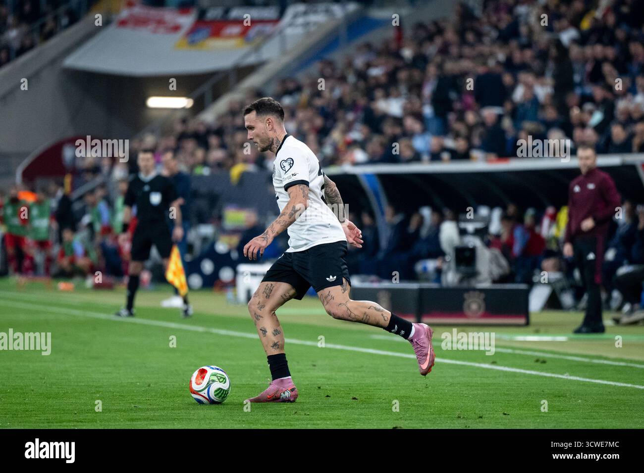 David Raum (Deutschland, #22) am Ball, GER, Deutschland vs. Luxemburg ...
