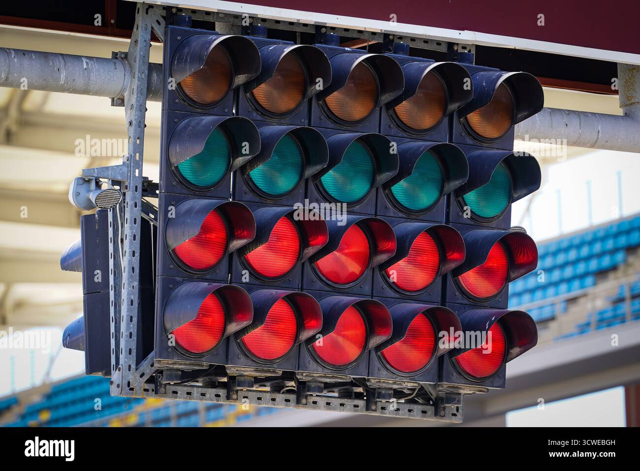 Formula 1 race lights hi-res stock photography and images - Alamy