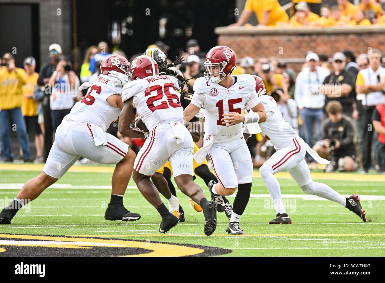 COLUMBIA, MO - OCTOBER 11: Alabama Crimson Tide quarterback Ty Simpson ...