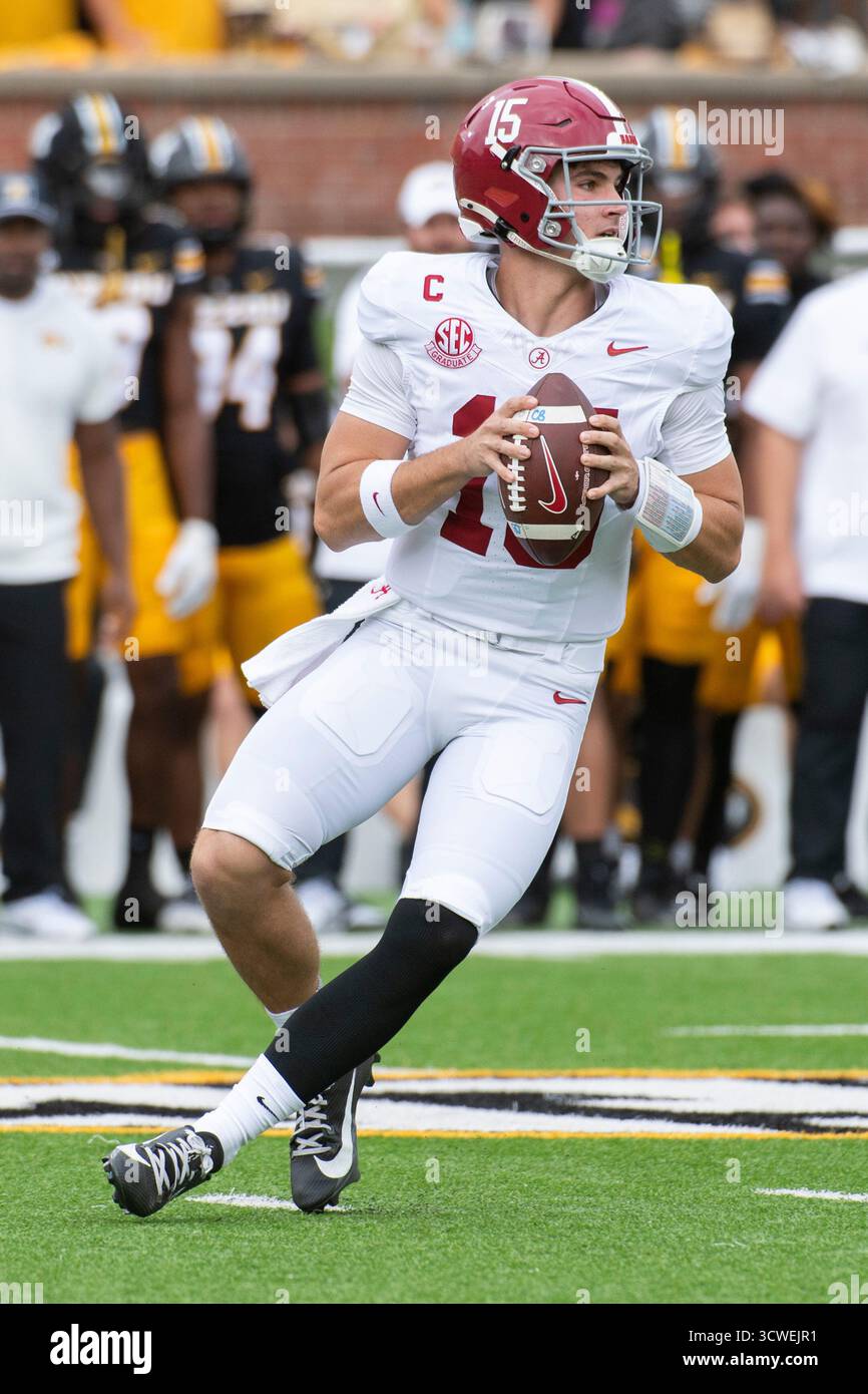 Alabama quarterback Ty Simpson looks to pass during the first half an ...