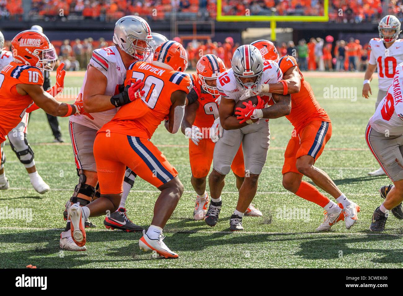 Ohio State running back Bo Jackson (25) rushes during an NCAA college ...