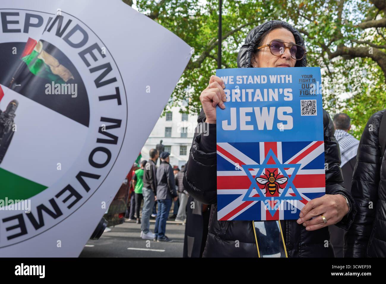 Palestine flag uk protest hi-res stock photography and images - Alamy