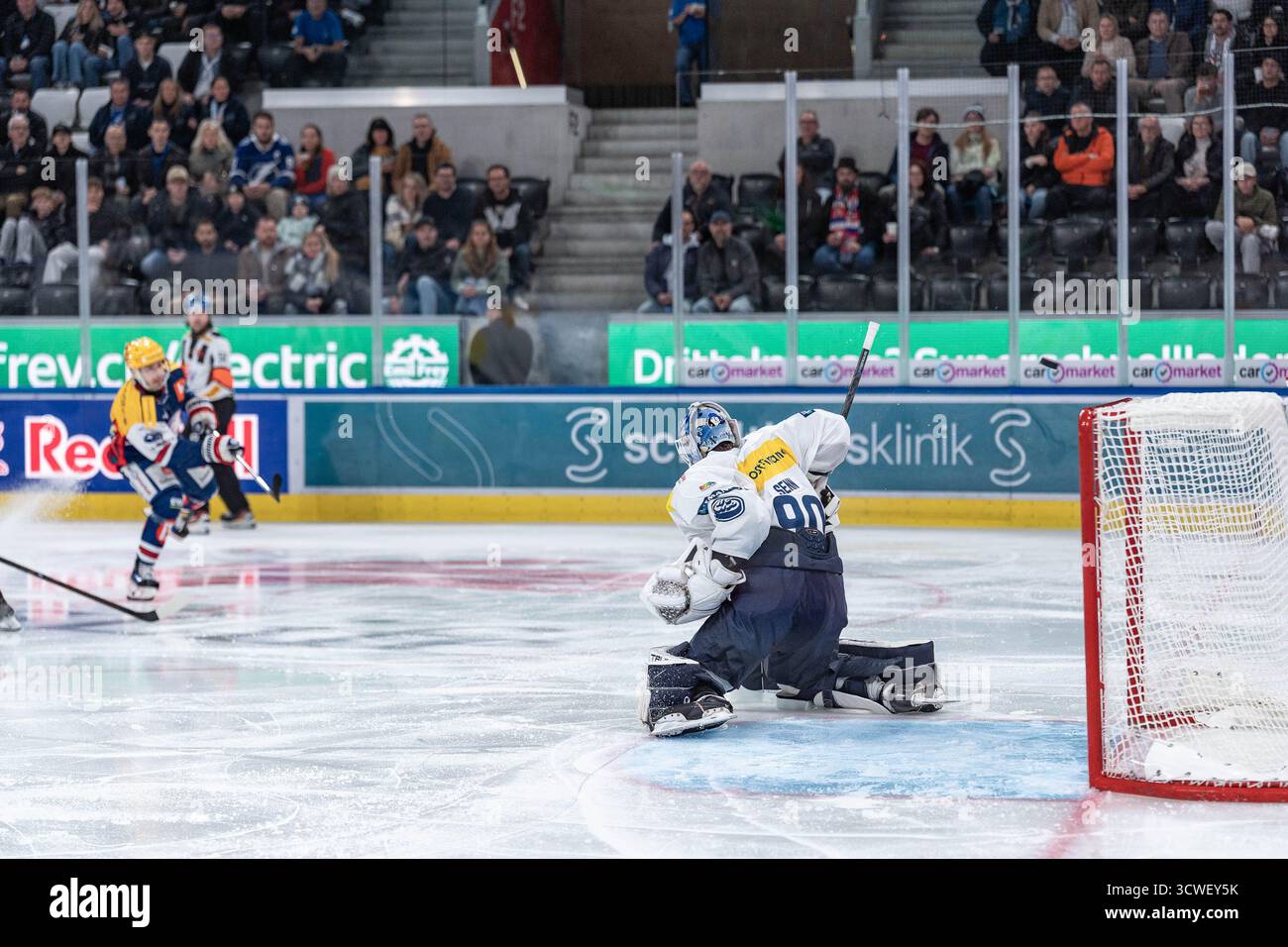 11/10/2025, Zurich, Swiss Life Arena, NL: ZSC Lions - HC Ambri-Piotta ...