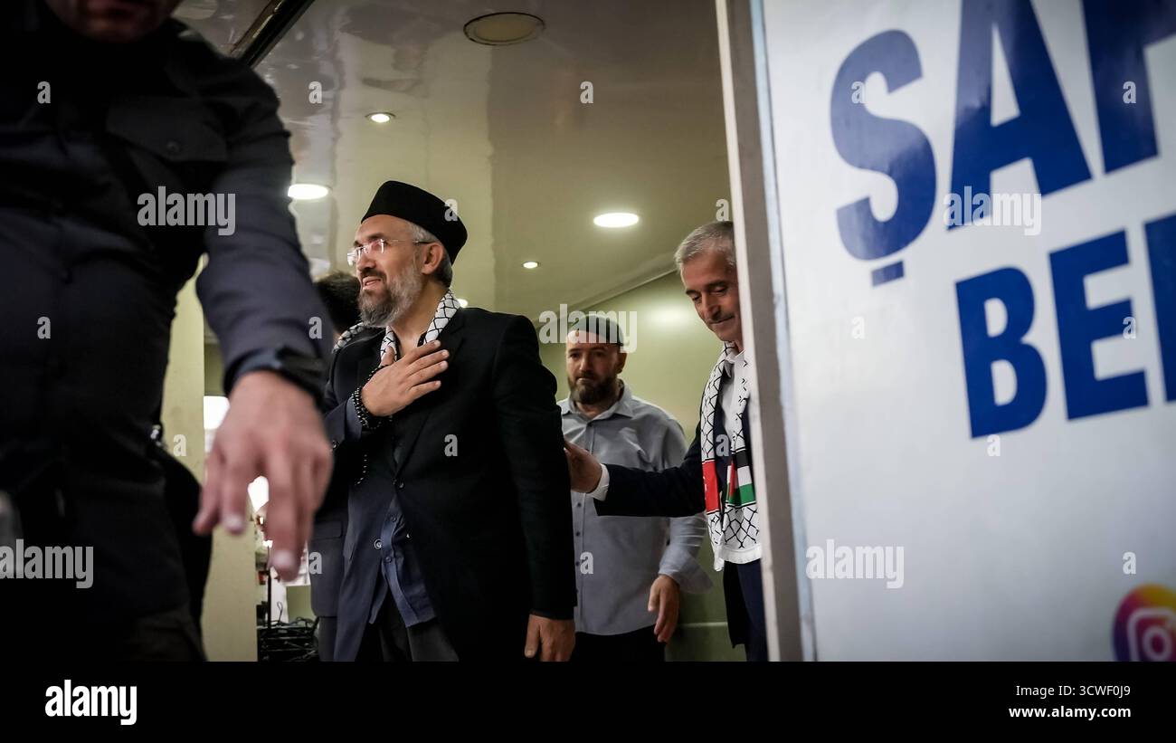 Prominent Turkish Preacher Dr. Ähsan Åženocak Joins Pro-Gaza Rally ...