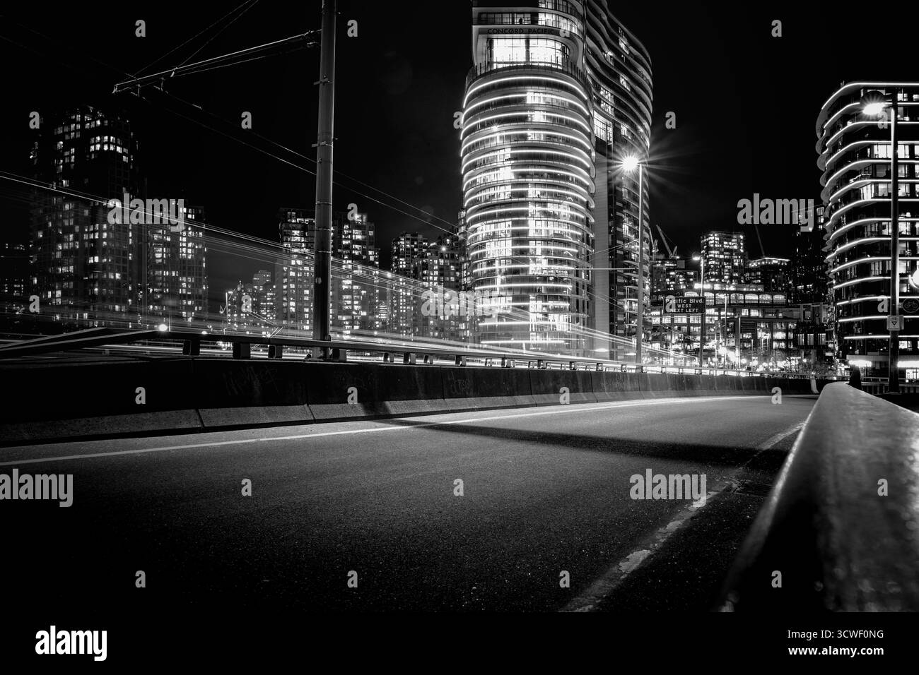 Urban landscape featuring skyscrapers hi-res stock photography and ...
