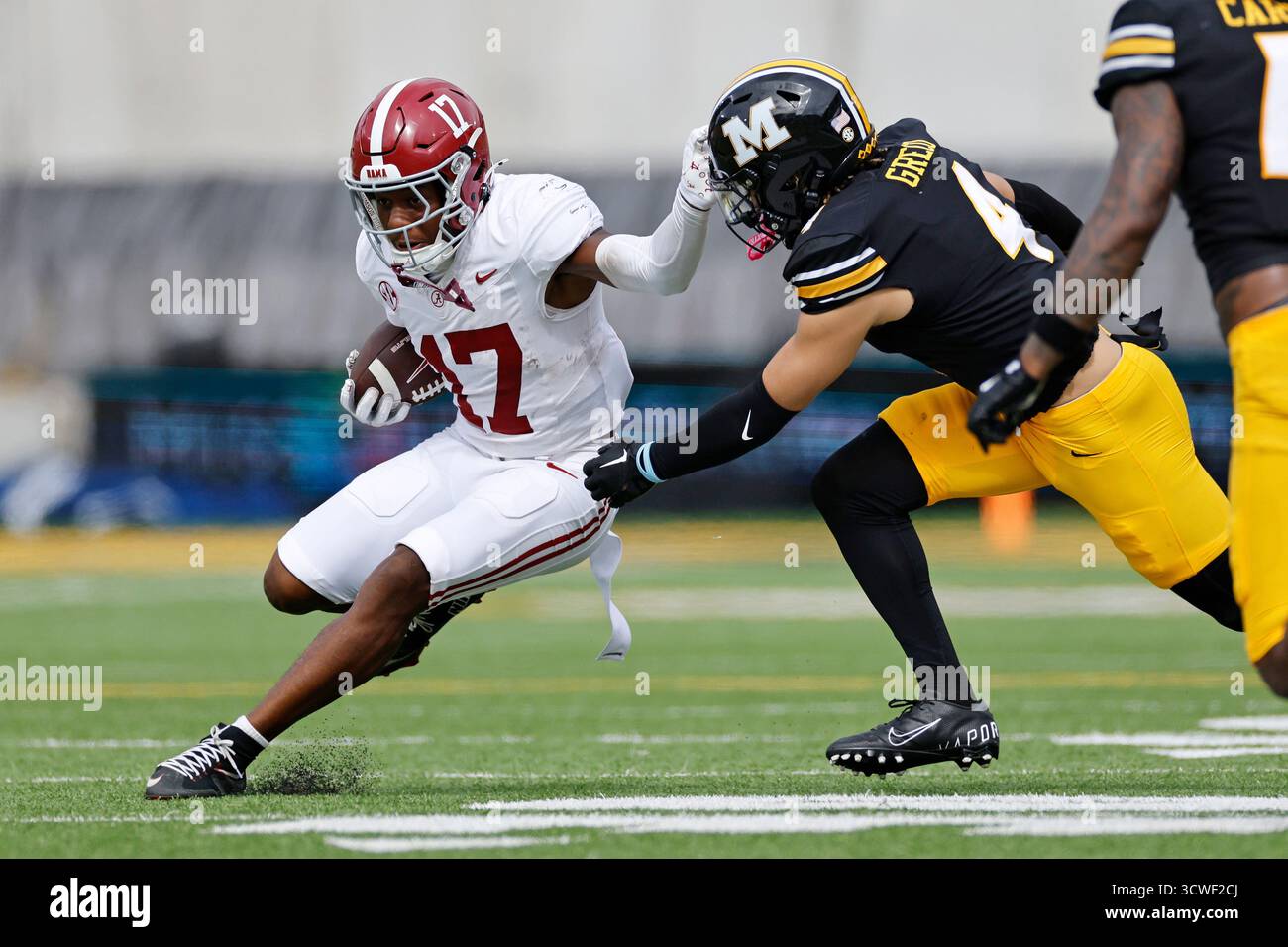 COLUMBIA, MO - OCTOBER 11: Lotzeir Brooks #17 of the Alabama Crimson ...