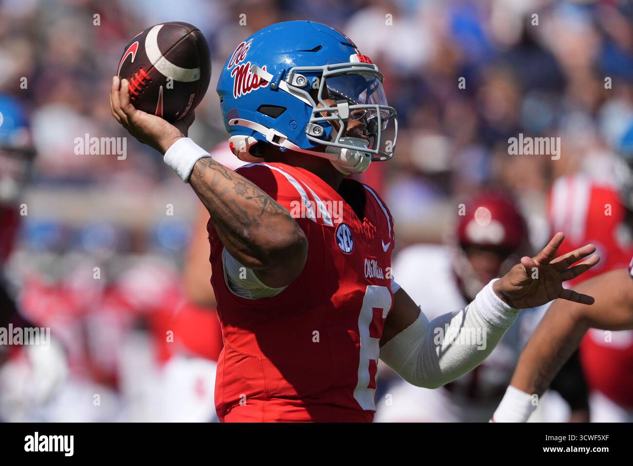 Mississippi quarterback Trinidad Chambliss (6) passes against ...