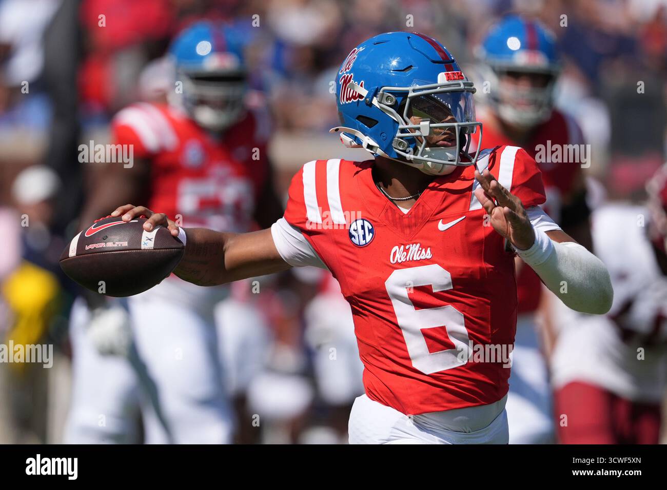 Mississippi quarterback Trinidad Chambliss (6) passes against ...