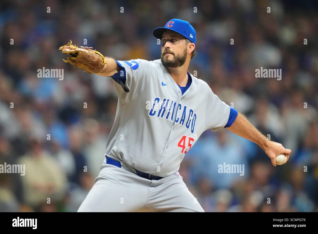 Chicago Cubs pitcher Drew Pomeranz (45) delivers a pitch against the ...