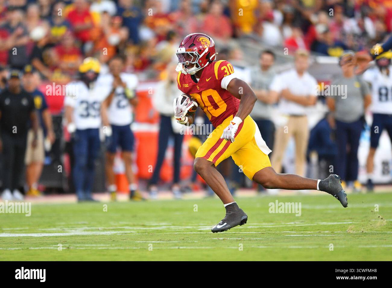 LOS ANGELES, CA - OCTOBER 11: USC Trojans running back King Miller (30 ...