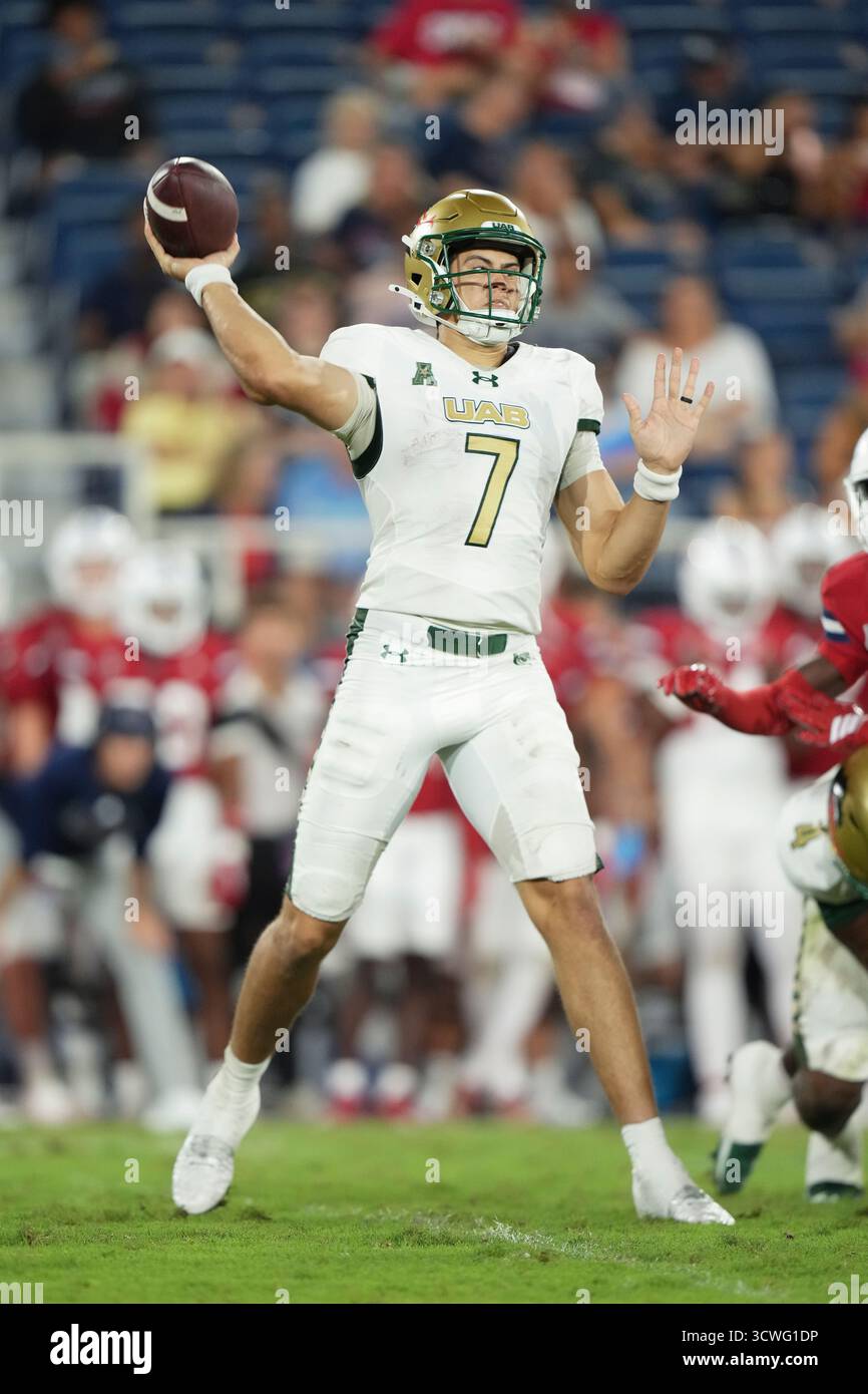 BOCA RATON, FL - OCTOBER 11: UAB Blazers quarterback Jalen Kitna (7 ...