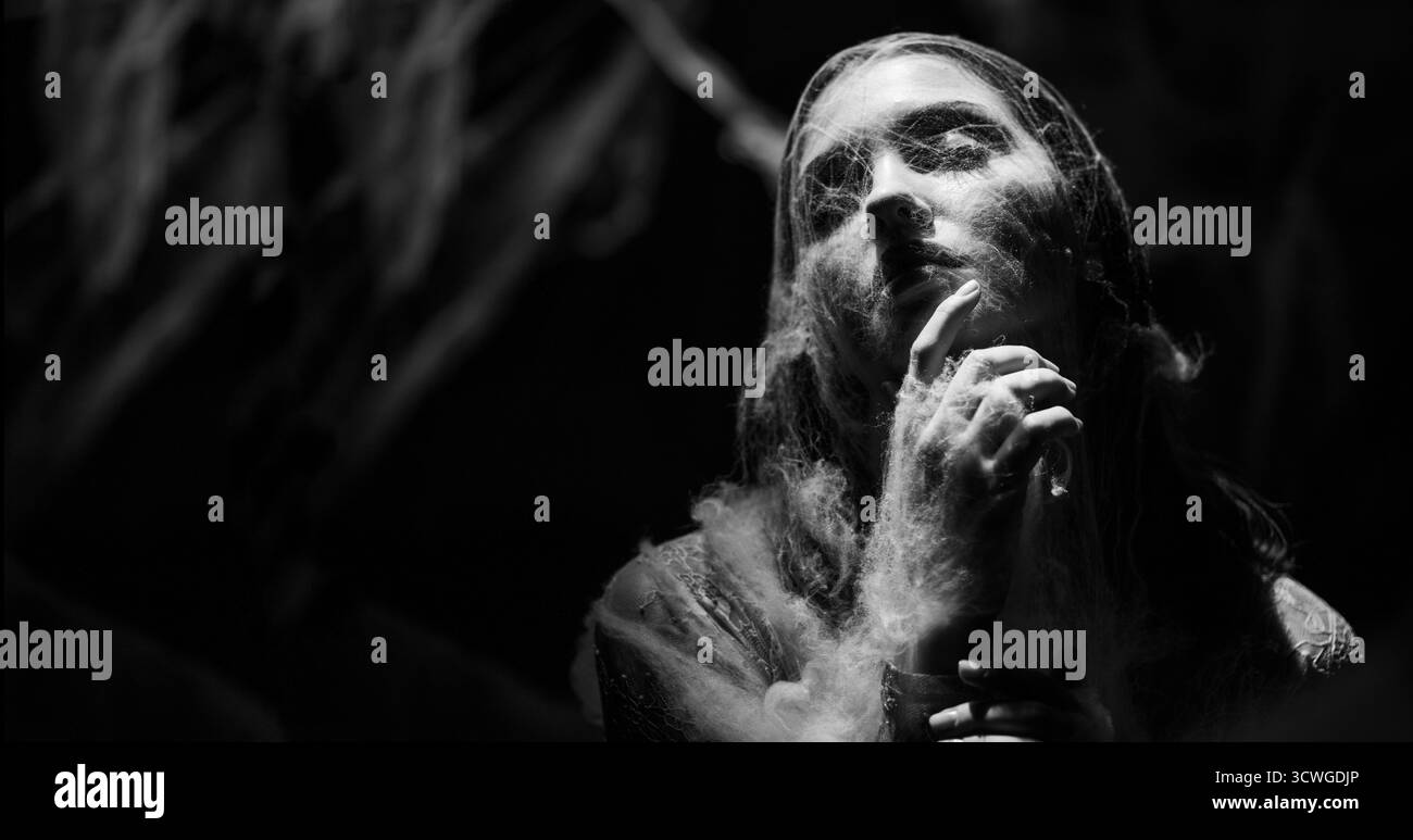 Portrait fantasy woman trapped hi-res stock photography and images - Alamy