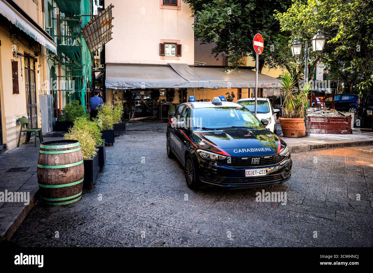 Palermo, young man tries to stop a beating but is killed. PALERMO ...