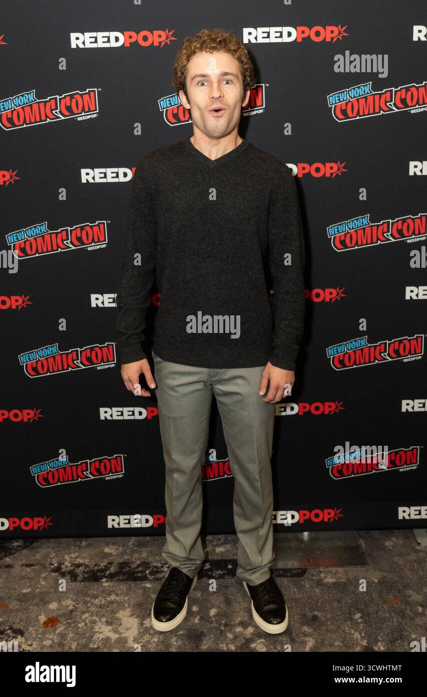 Sean Giambrone attends photo call for 'Jurassic World: Chaos Theory ...