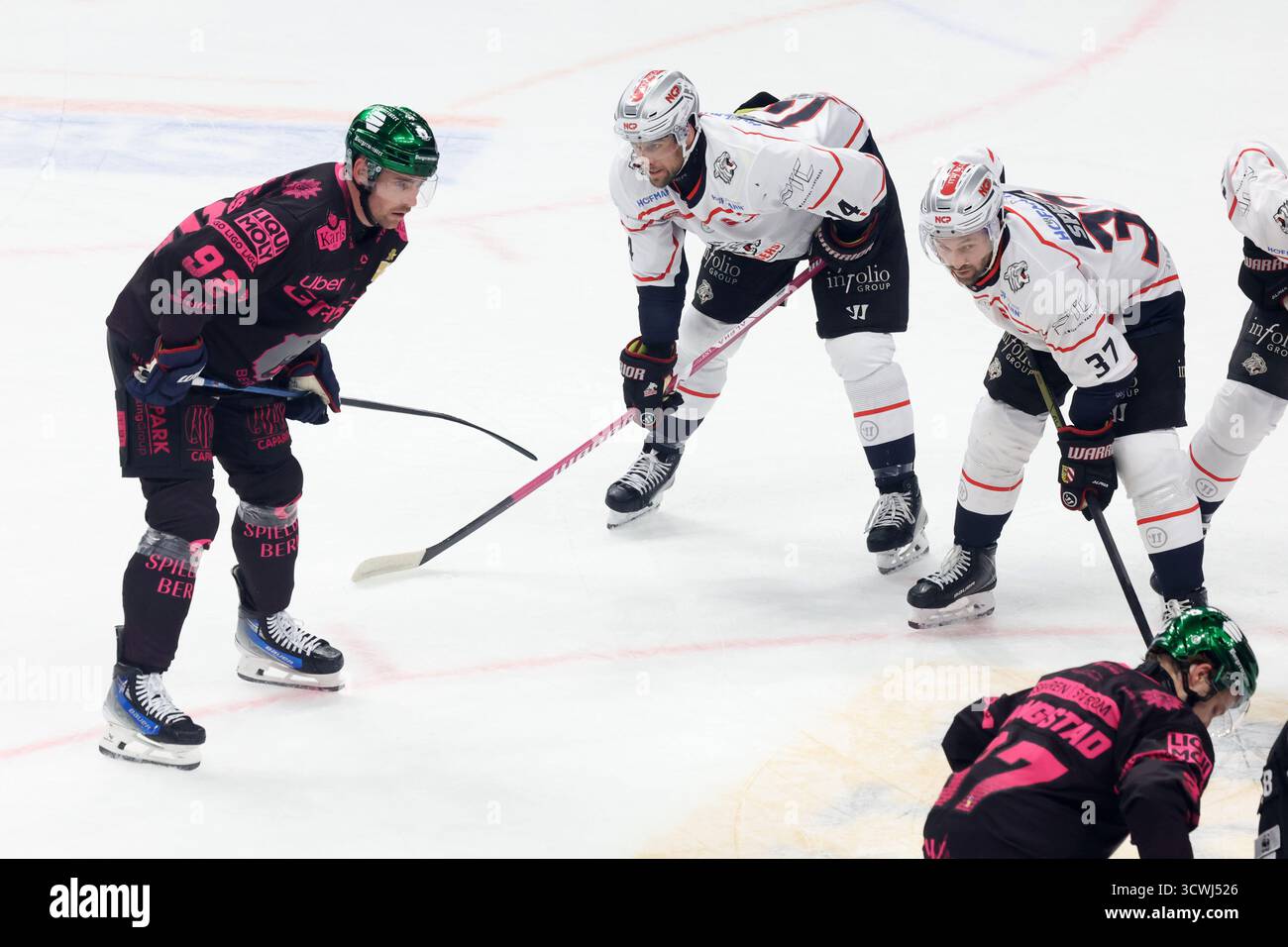 12.10.2025, Uber-Arena, Berlin, DEU, DEL, 1.EBL, Eisbaeren vs ...