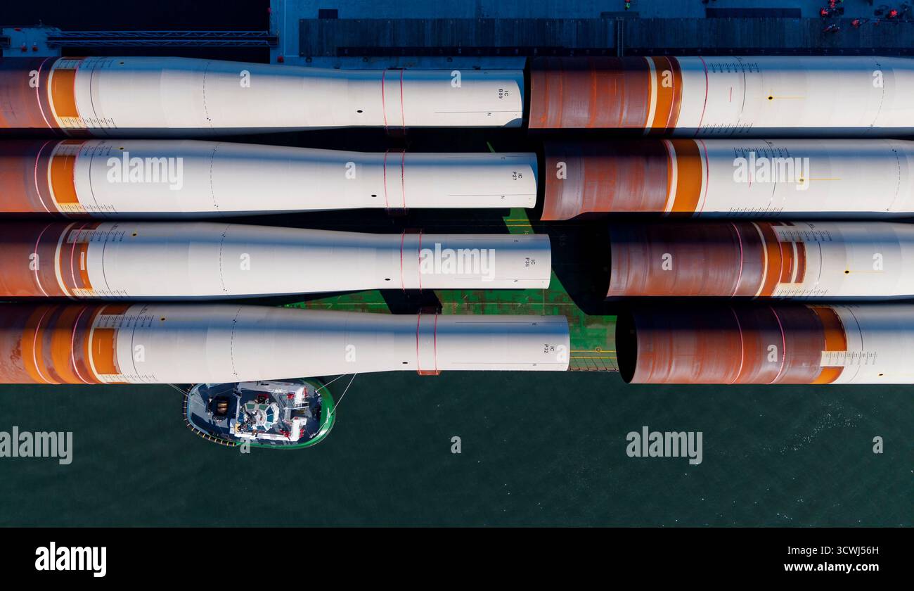 Edinburgh, Scotland, UK. 12th October 2025. Chinese semi submersible ...