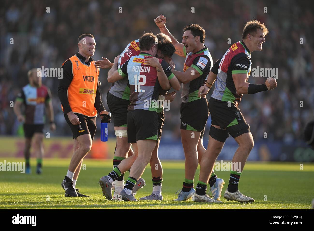 Harlequins' Marcus Smith (centre) celebrates with team mates kicks ...