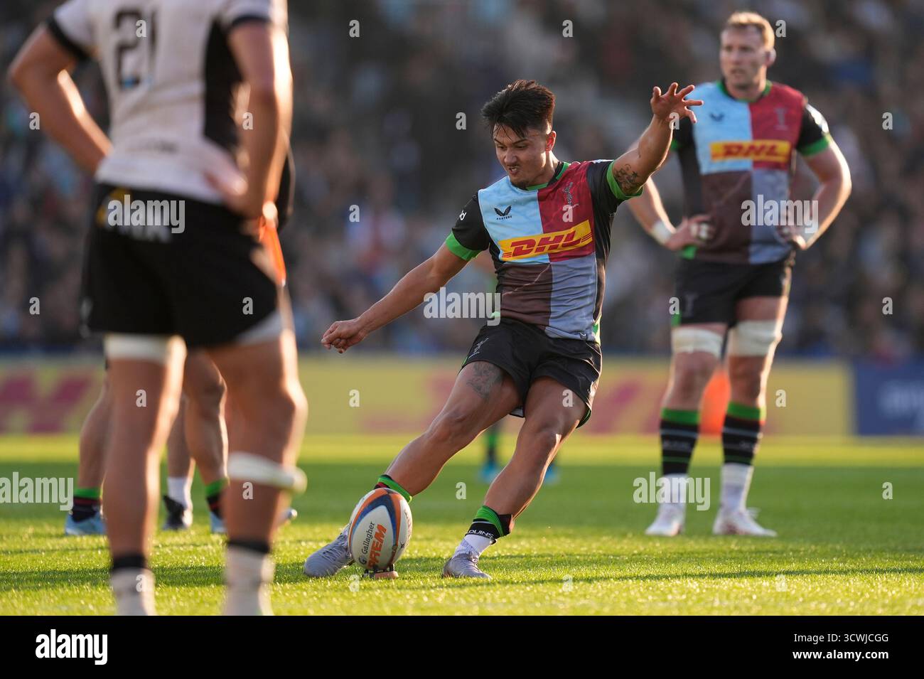 RETRANSMITTING CAPTION CORRECTION PENALTY Harlequins' Marcus Smith ...