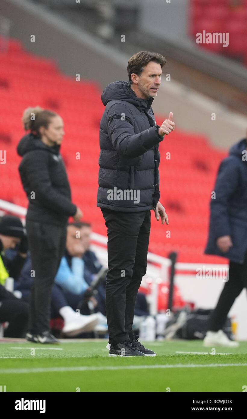Liverpool manager Gareth Taylor during the Barclays Women's Super ...