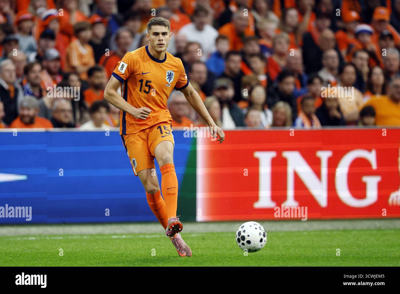 AMSTERDAM - Micky van de Ven of the Netherlands at the Johan Cruijff ...