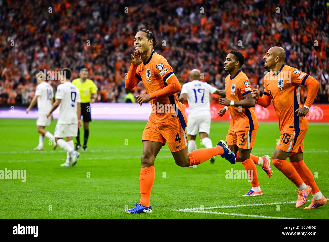 AMSTERDAM - Virgil van Dijk of the Netherlands celebrates the 2-0 ...