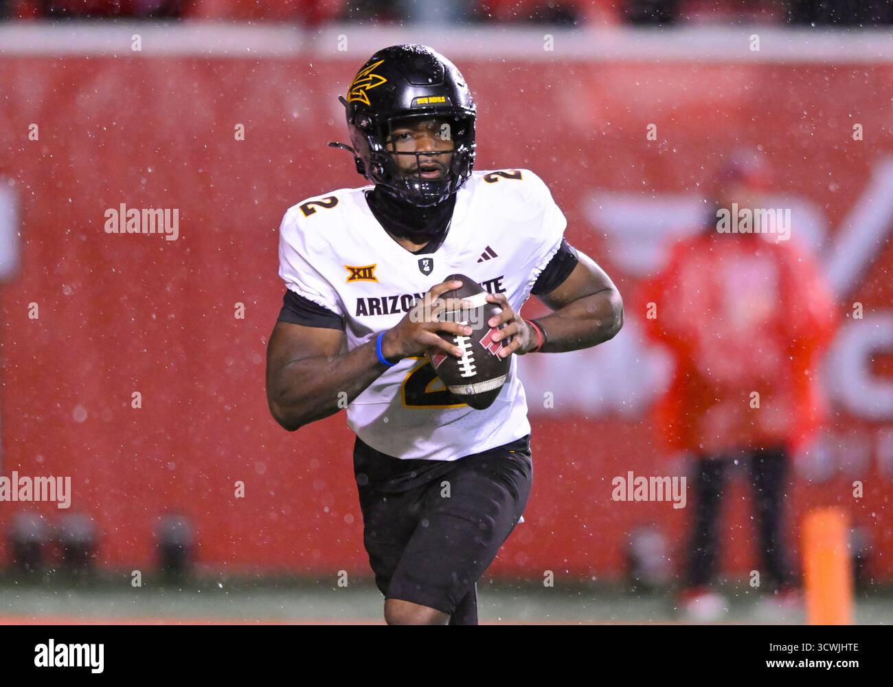 SALT LAKE CITY, UT - OCTOBER 11: Arizona State Sun Devils quarterback ...