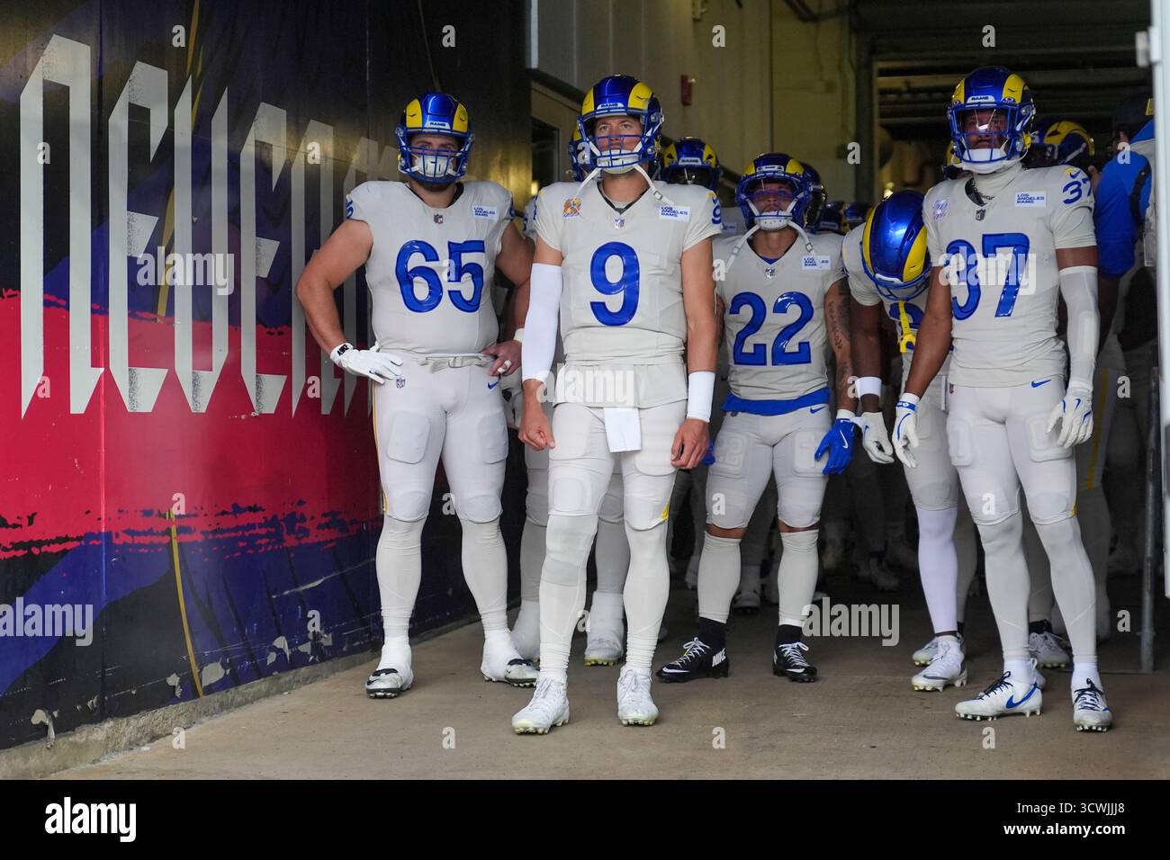 Los Angeles Rams center Coleman Shelton (65), quarterback Matthew ...