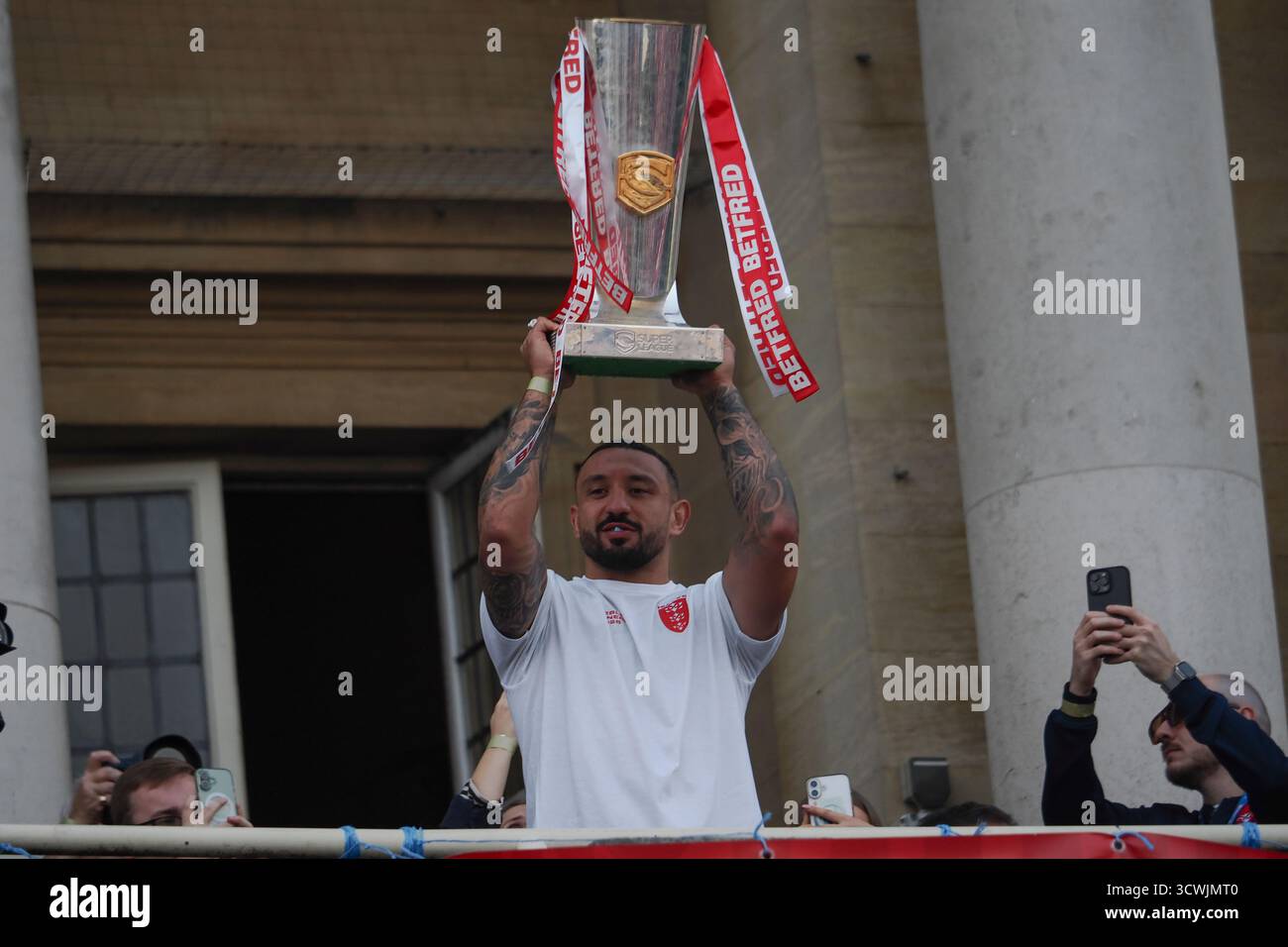 Hull, United Kingdom . 12 October, 2025. Pictured left to right ...