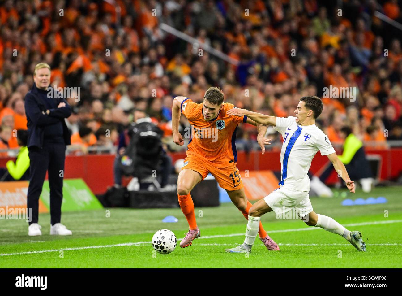 AMSTERDAM – (l-r) Micky van de Ven of the Netherlands, Leo Walta of ...