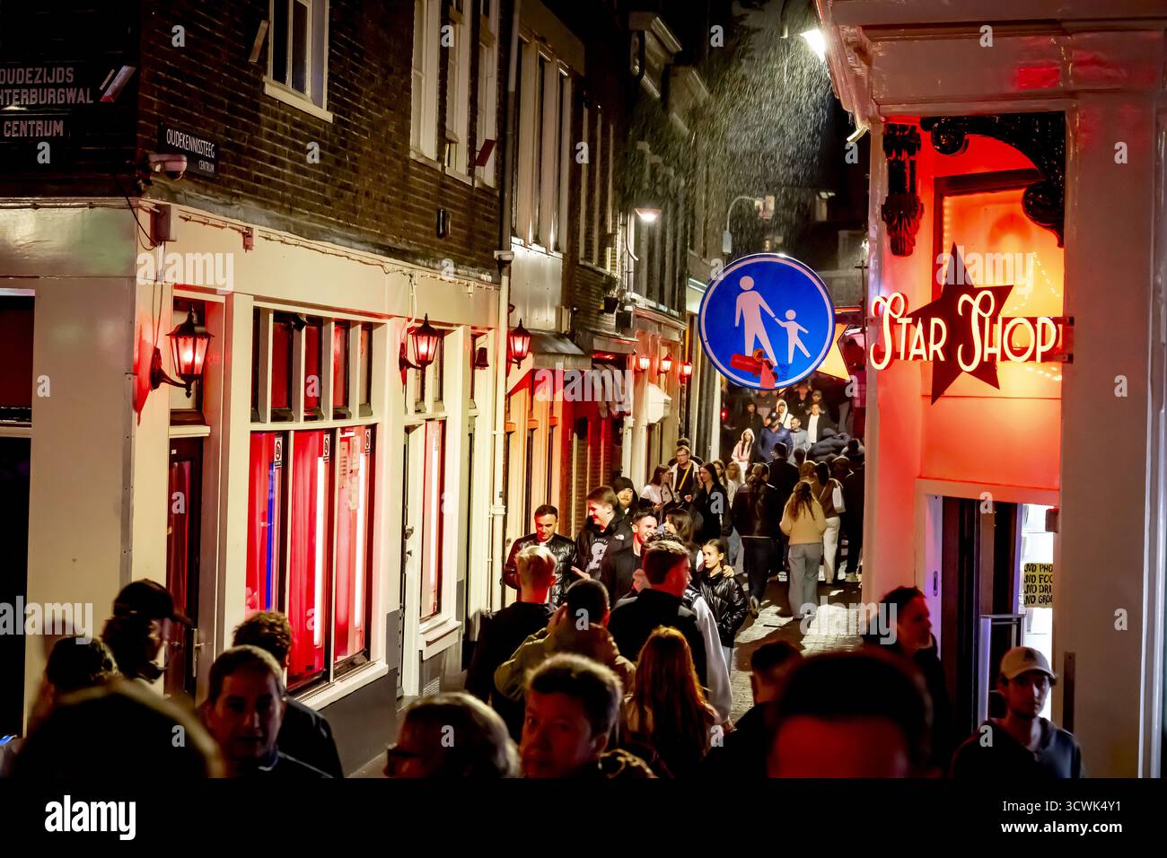 AMSTERDAM - Overview of the Red Light District ANP /HOLLANDSE/HOOGTE ...