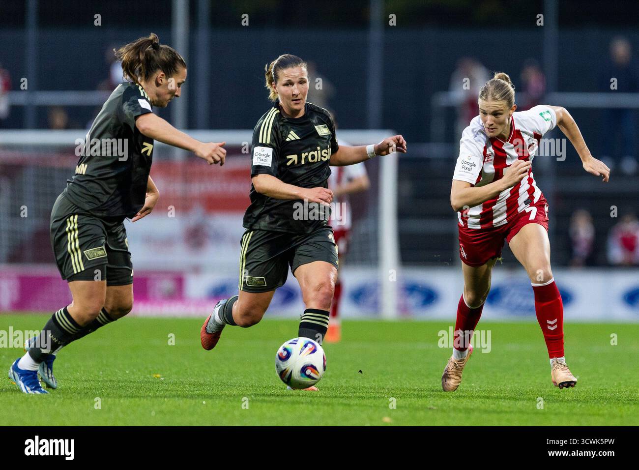 Katja Orschmann (Union Berlin, 5), Eileen Campbell (Union Berlin, 10), Anna-Lena Stolze (1. FC K ...