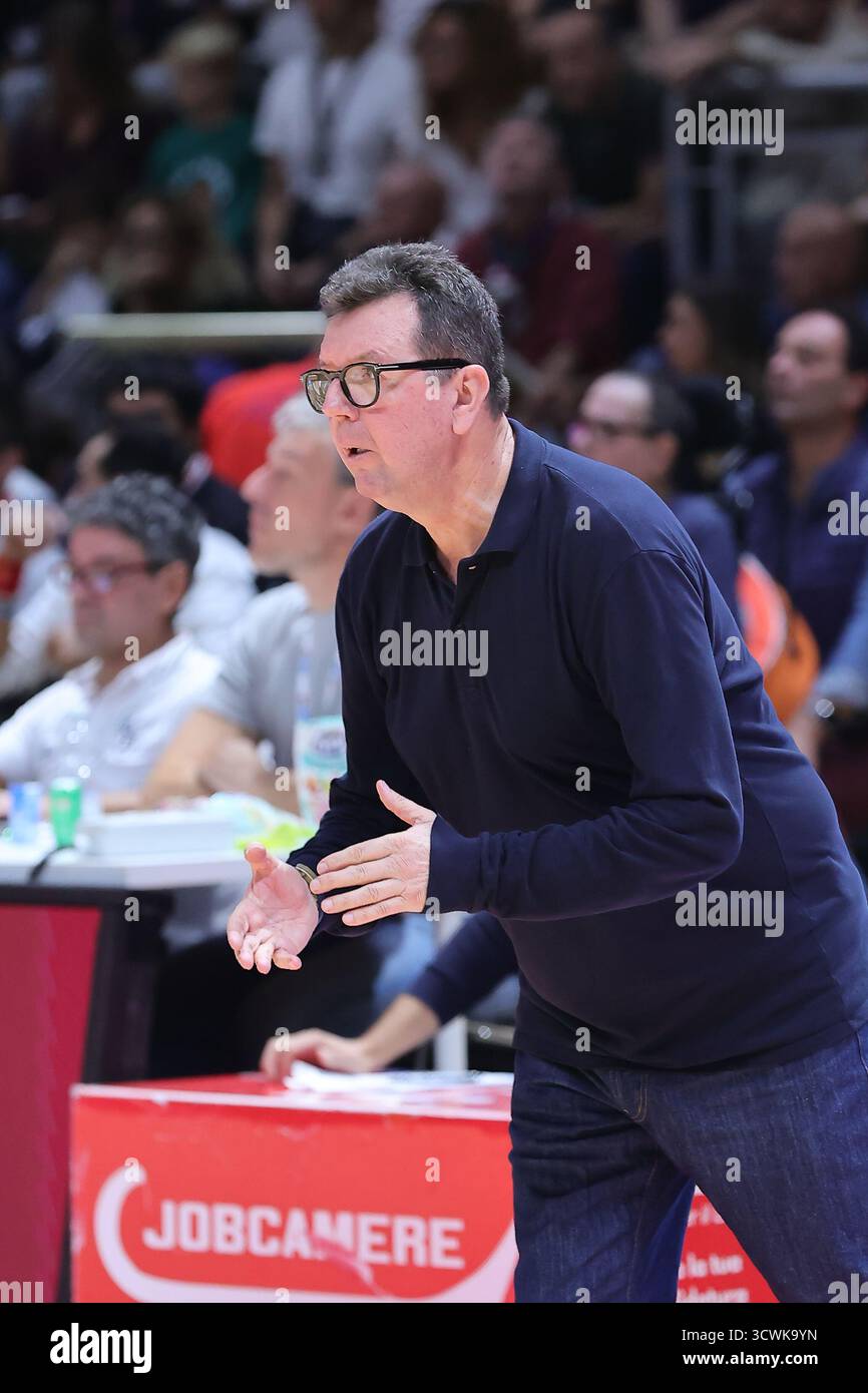 coach Attilio Caja Partita Fortitudo - VICTORIA LIBERTAS PESARO during ...