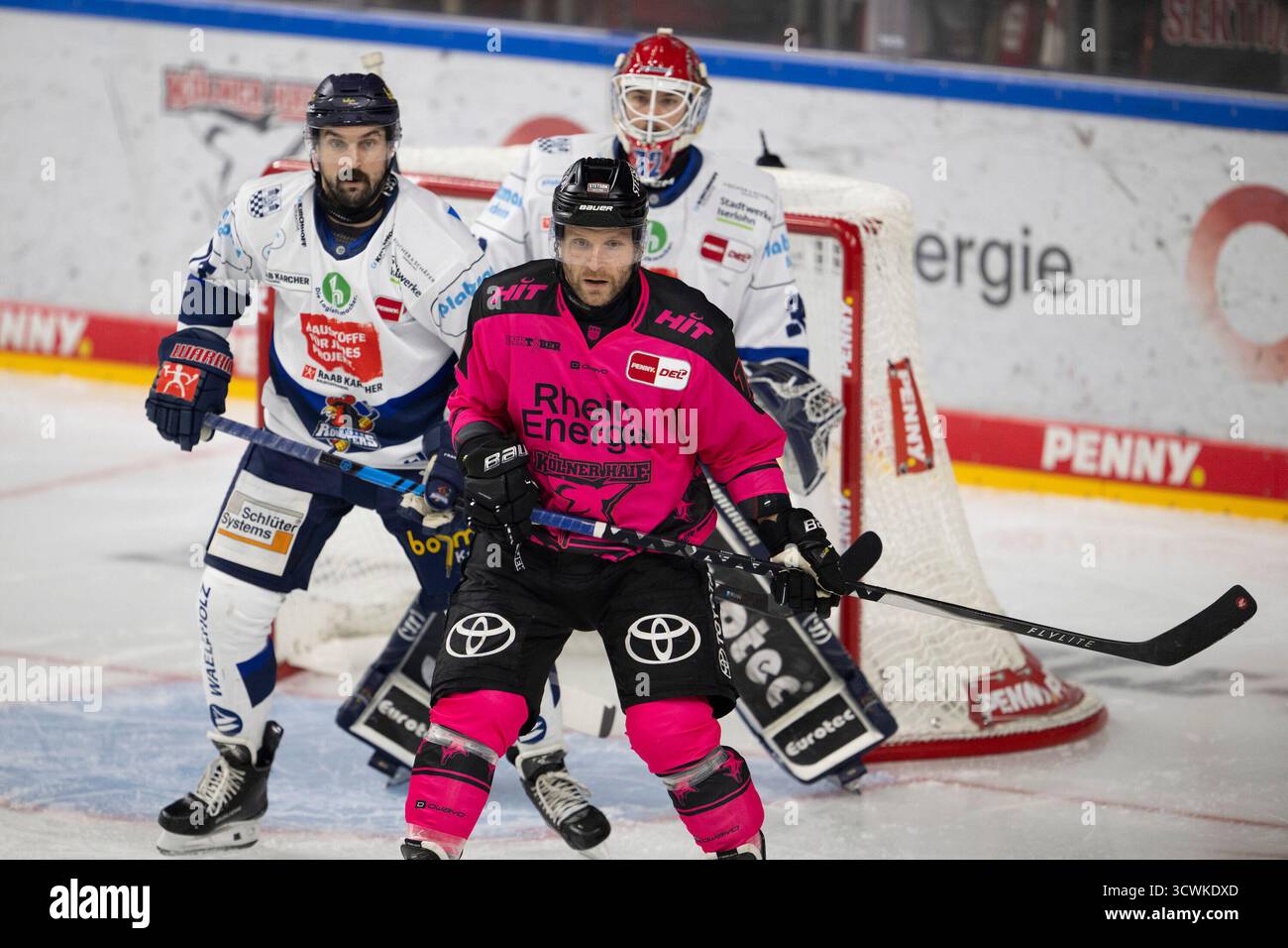 Frederik Storm (K?lner Haie, Sturm, #19); Hendrik Hane (Iserlohn ...