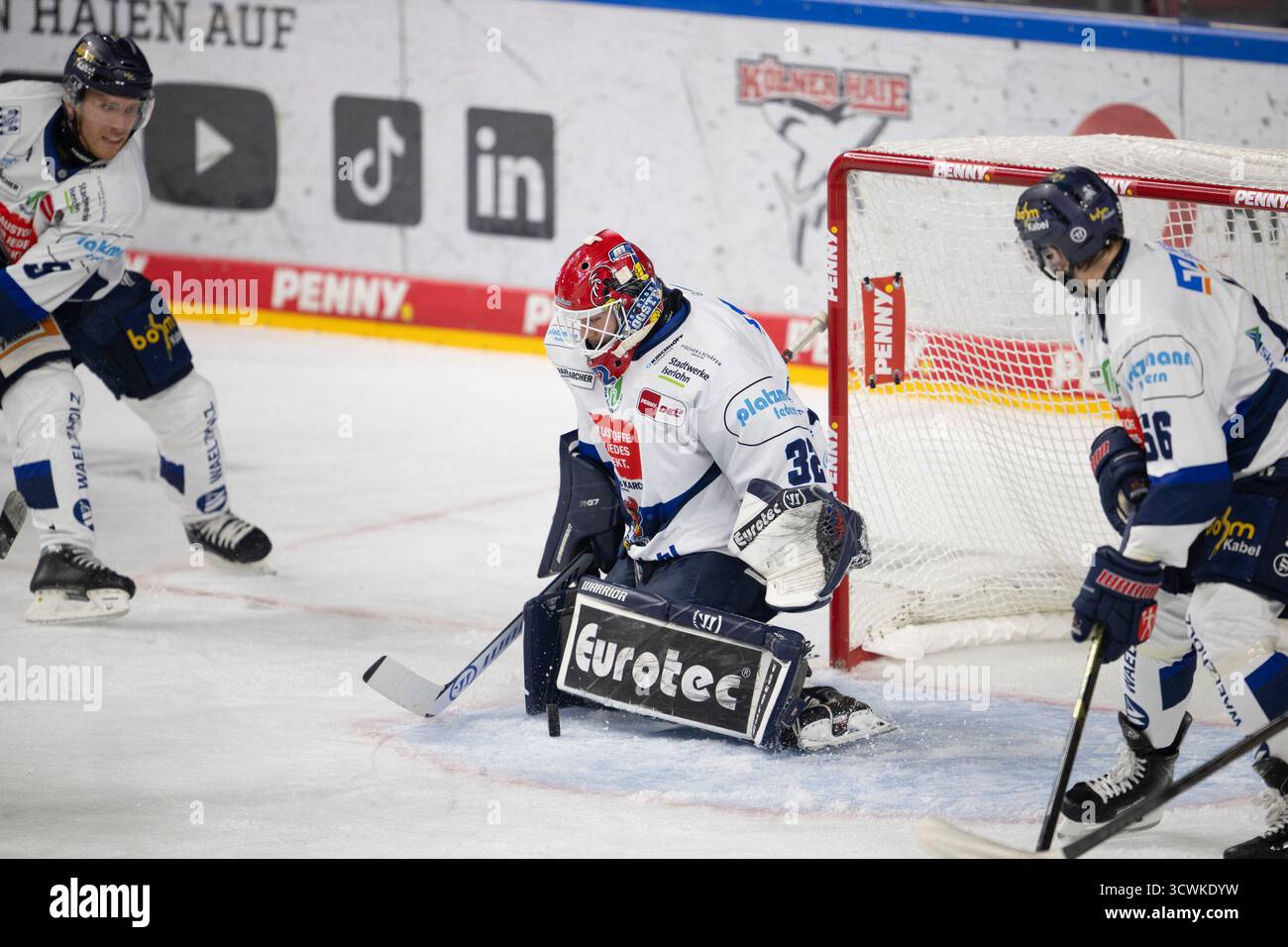Hendrik Hane (Iserlohn Roosters, #32); PENNY DEL 1; K?lner Haie ...