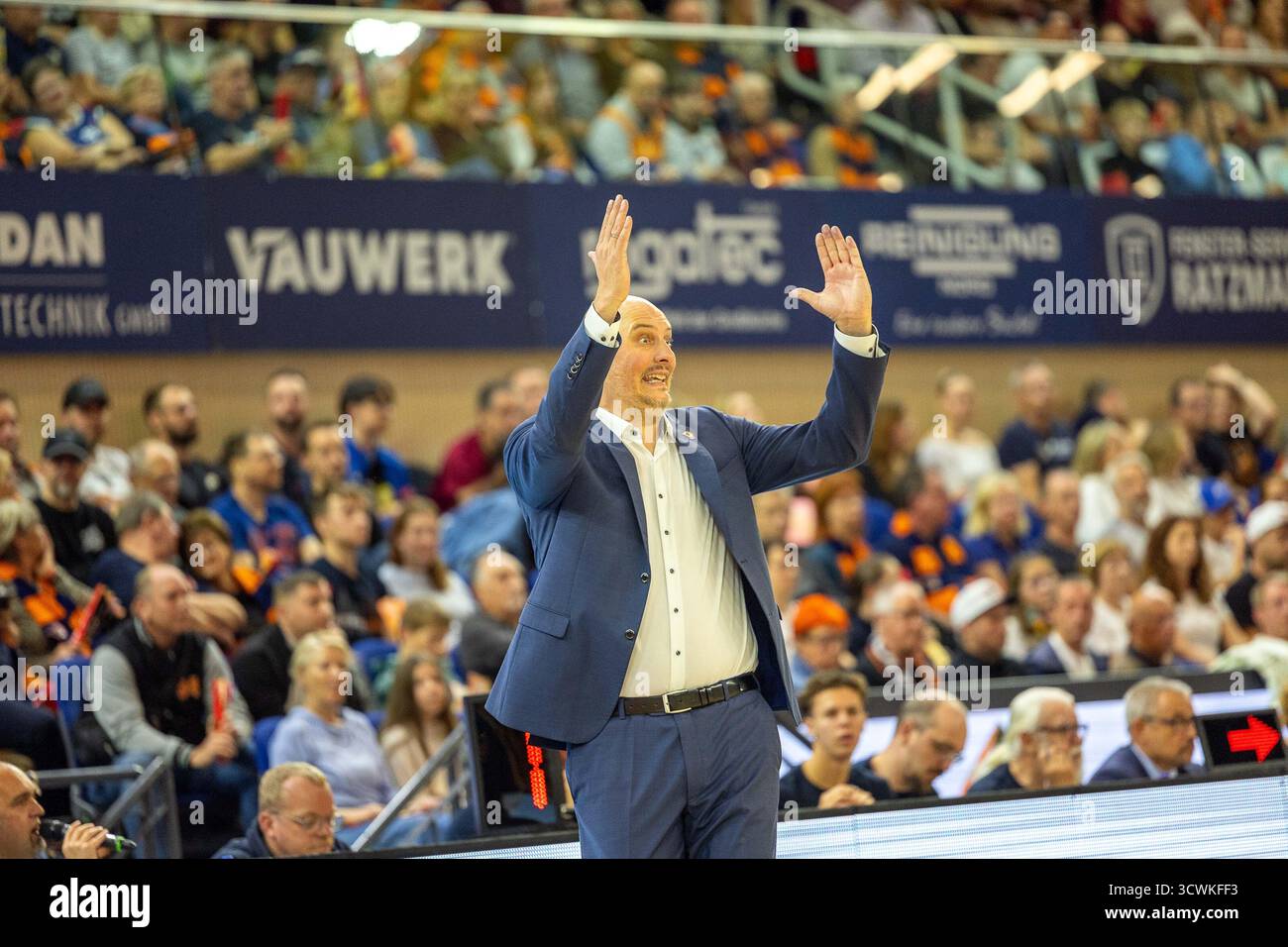 4 feb 2026 hi-res stock photography and images - Alamy