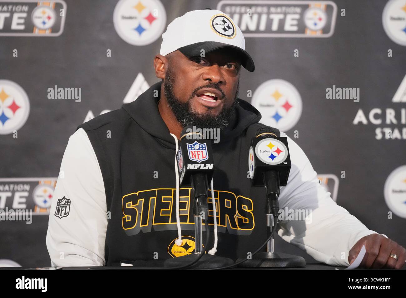 Pittsburgh Steelers head coach Mike Tomlin speaks during a news ...