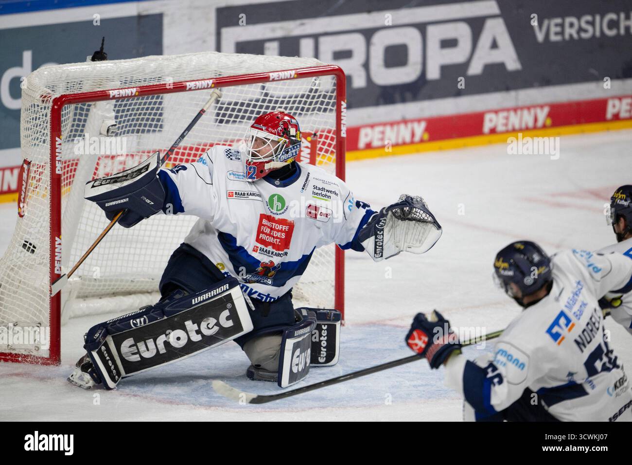 Hendrik Hane (Iserlohn Roosters, #32); PENNY DEL 1; K?lner Haie ...