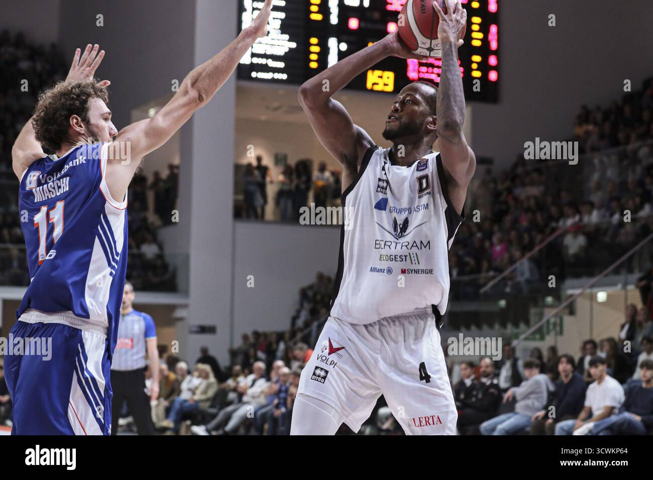 #4 Gorham Justin (Bertram Derthona Basket Tortona) to shot during ...