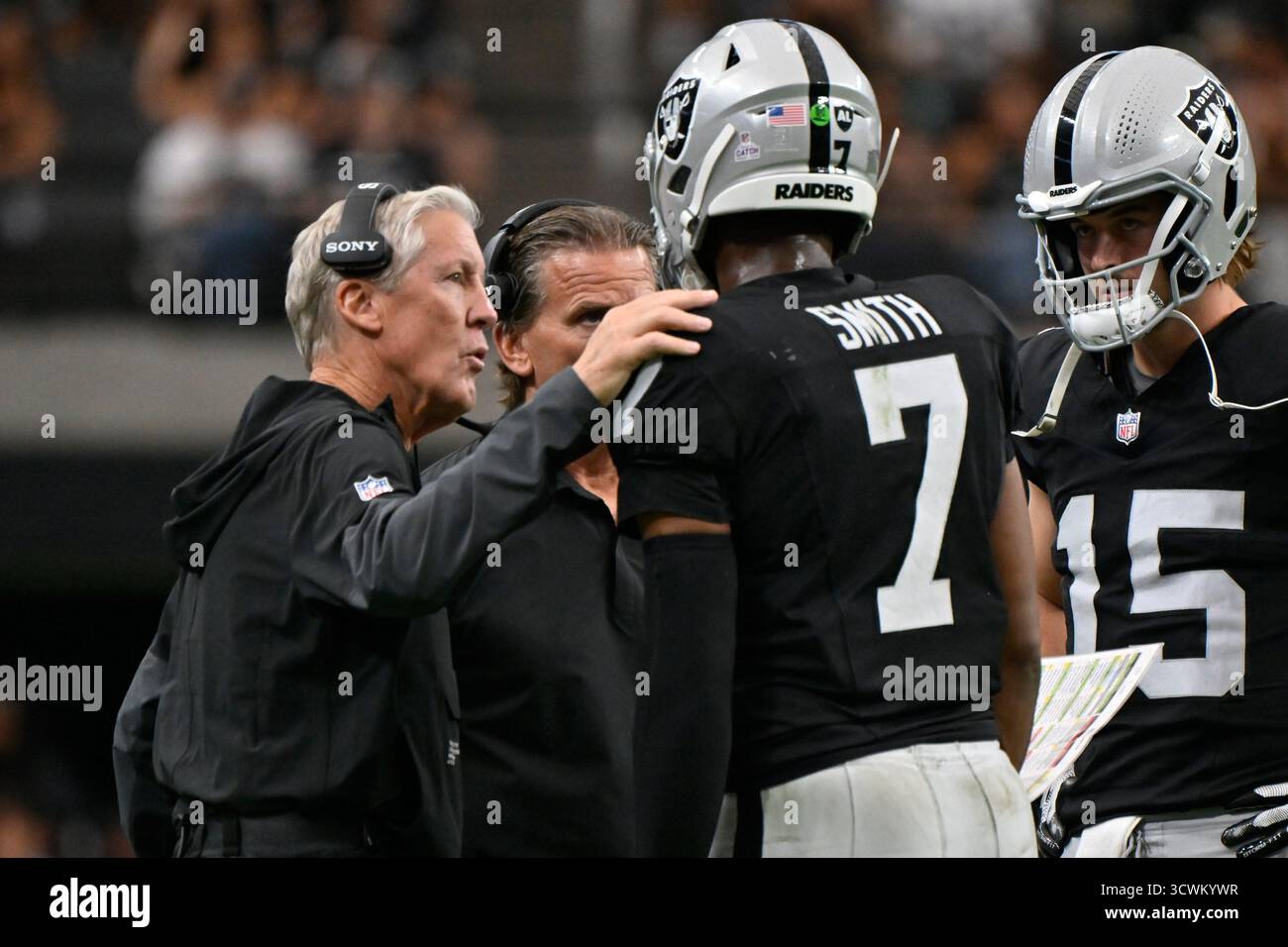 Las Vegas Raiders head coach Pete Carroll speaks with Las Vegas Raiders ...
