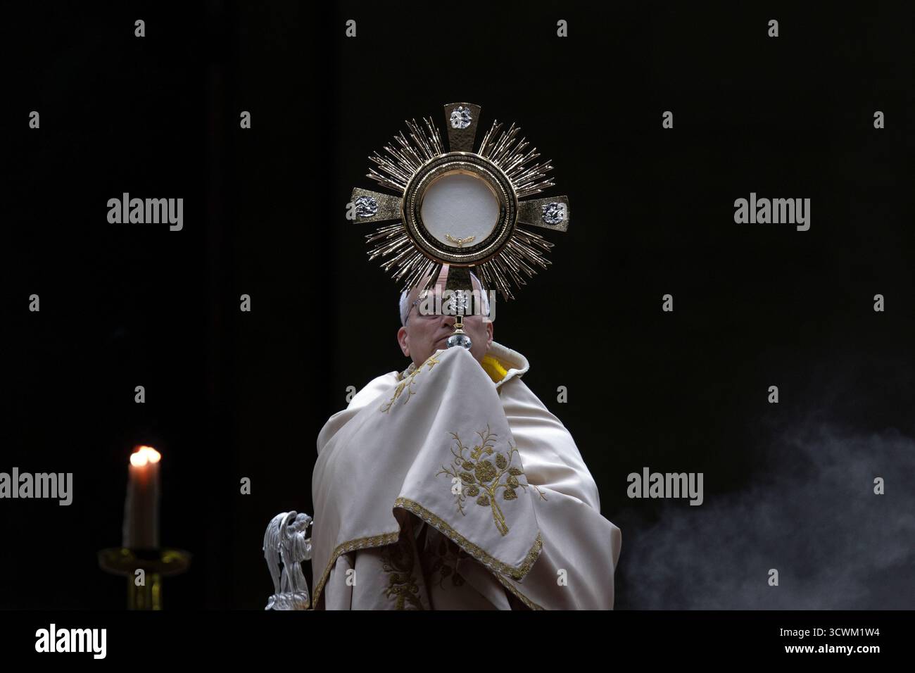 Pope Leo XIV presides over the rite of the Adoration of the Blessed ...
