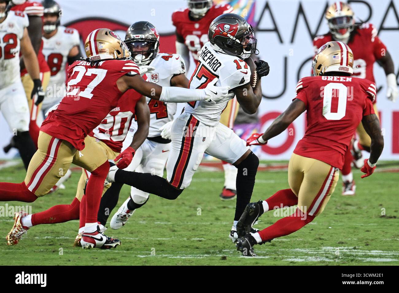 Tampa Bay Buccaneers wide receiver Sterling Shepard (17) runs against ...