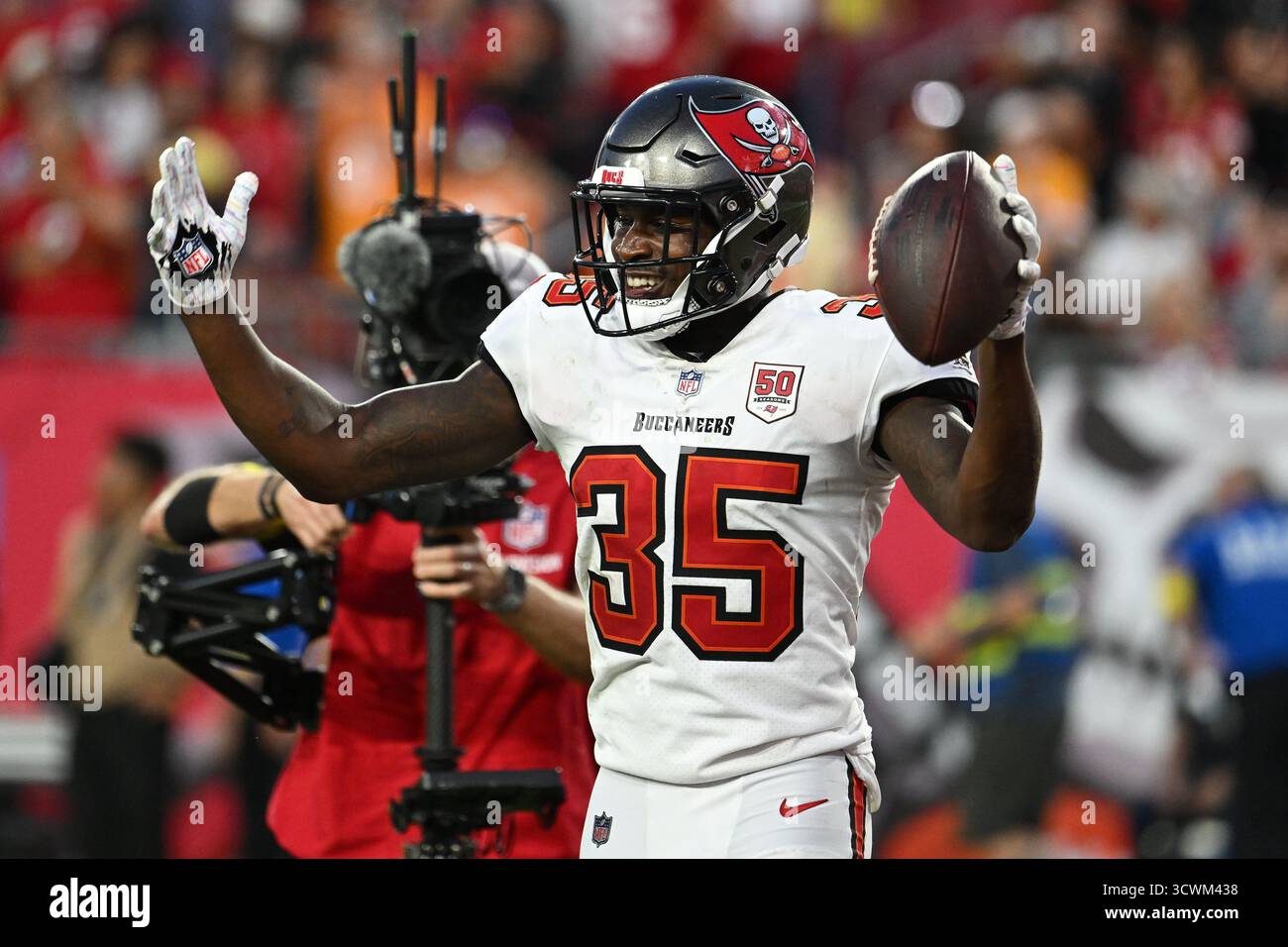 Tampa Bay Buccaneers cornerback Jamel Dean (35) celebrates after ...