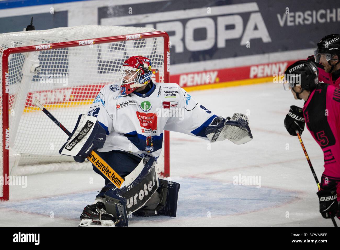 Hendrik Hane (Iserlohn Roosters, #32); PENNY DEL 1; K?lner Haie ...