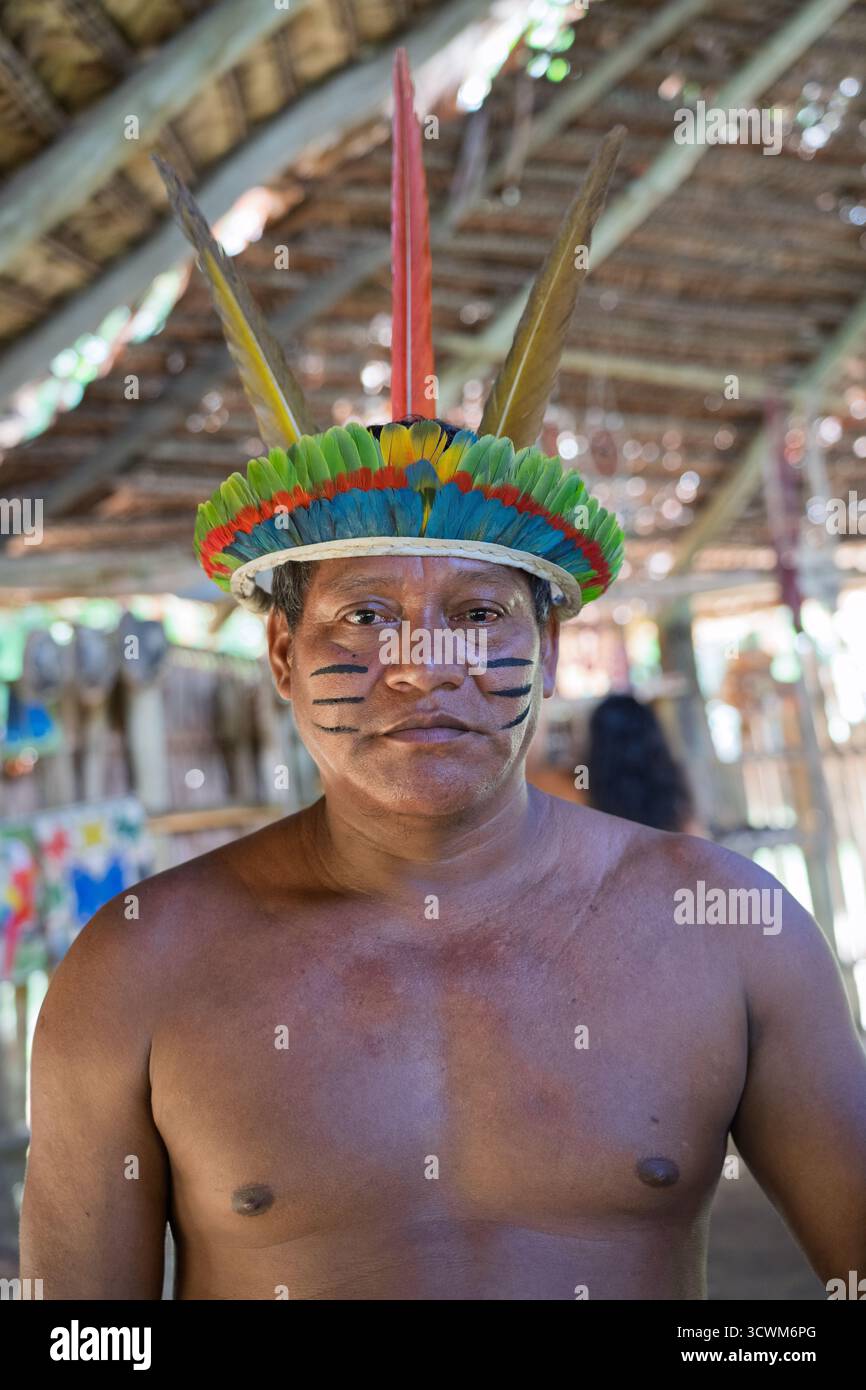 Portrait native peruvian man hi-res stock photography and images - Alamy