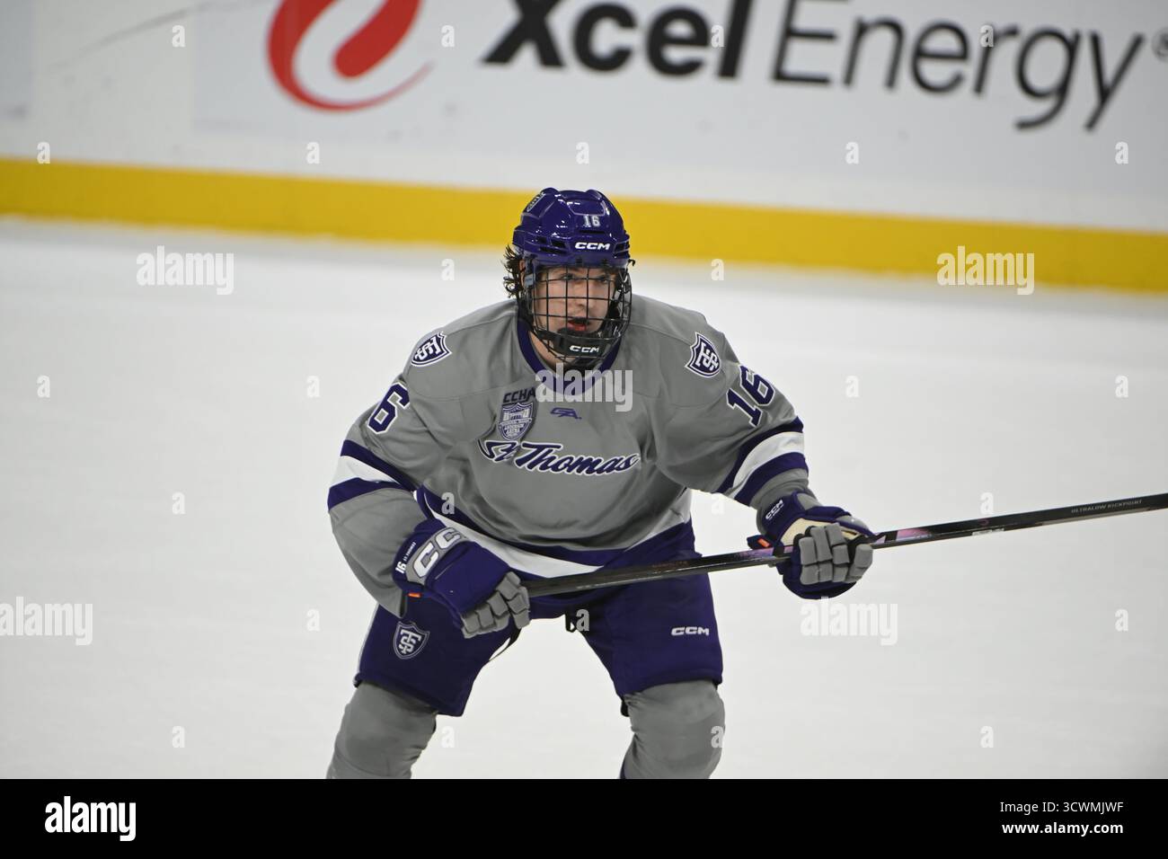 St. Thomas defenseman Bauer Berry skates to the puck during their game ...